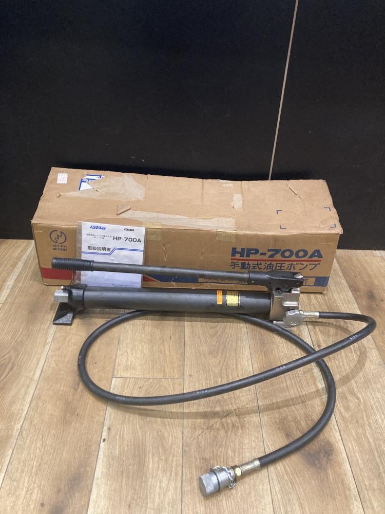 泉精機 IZUMI 手動油圧式ポンプ HP-700Aの中古 中古B使用感あり 《東京・調布》中古工具販売の専門店│ ツールオフ調布店 ｜中古 ...